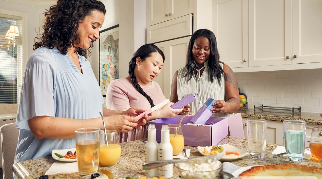 Top 15 Gifts to Get for When She Finds Out (She’s Pregnant) – Rumbly 💜